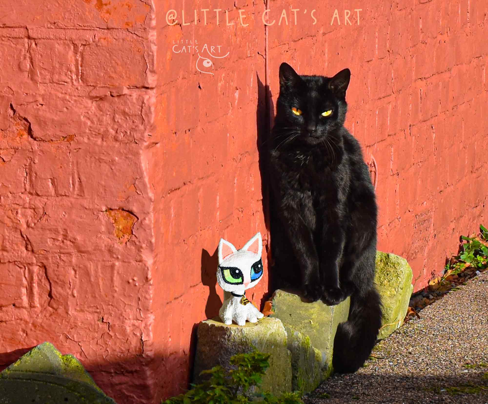 White cat Khao Manee figurine with diamond eyes - Little Cat's Art