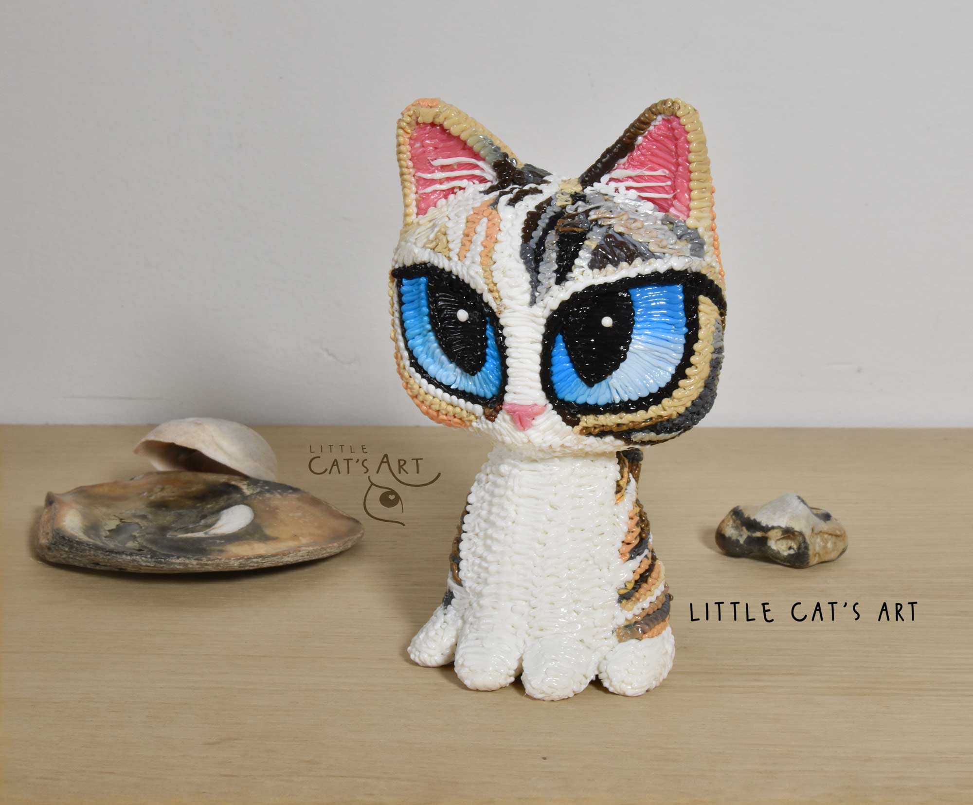 Mini-me Millie kitty and her sweet mini heart fur detailing - Little ...